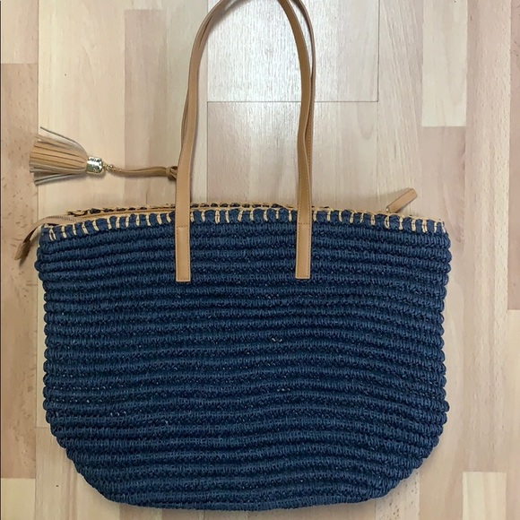 Talbots | Bags | Talbots Crochet Paper Straw Beach Bag Gently Used ...